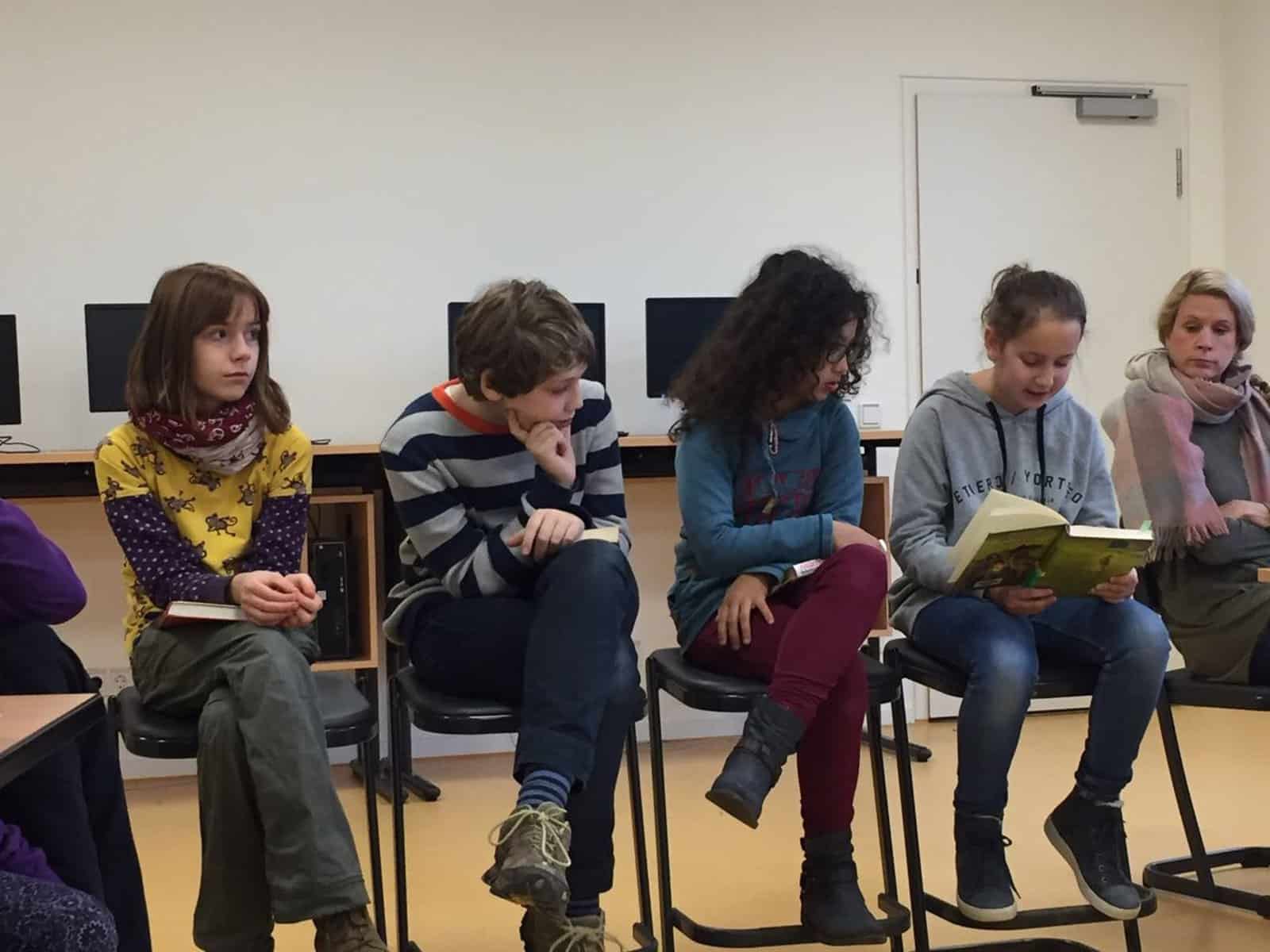 Ein Geheimnis, total verkabelt und Känguru-Chroniken – Marie-Kahle ...