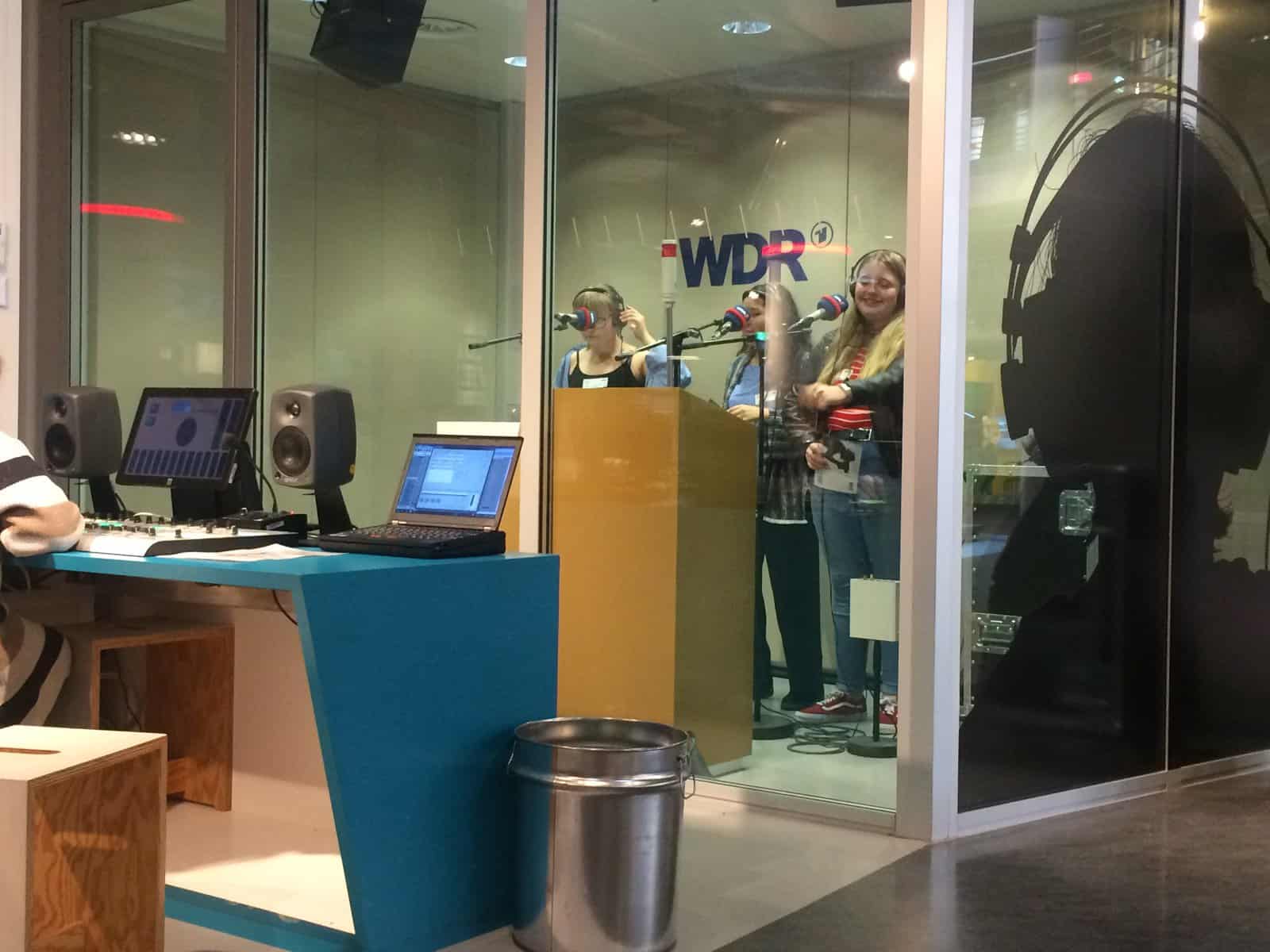 Die Produktion unserer eigenen Radio Sendung – Marie-Kahle-Gesamtschule ...