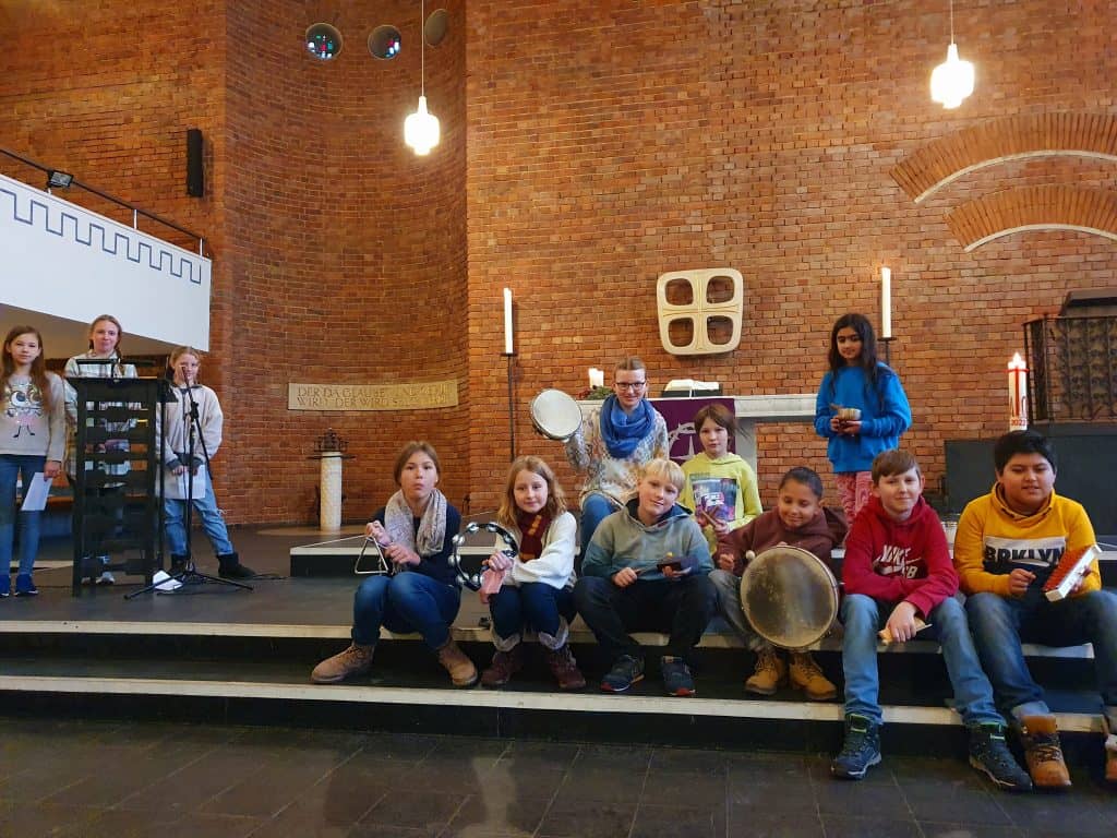 Freude auf das Weihnachtsfest – Marie-Kahle-Gesamtschule der Stadt Bonn